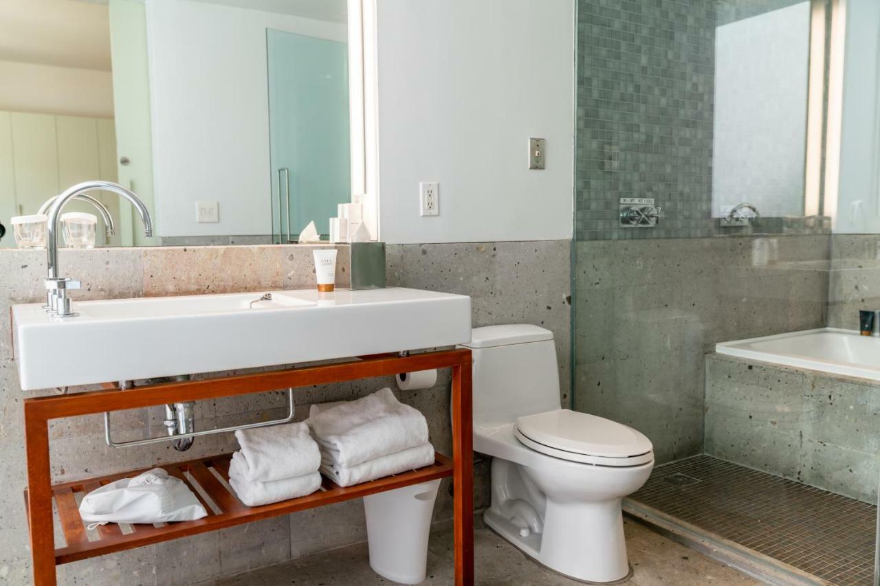 SHORE CLUB SOUTH BEACH HOTEL MIAMI BEACH